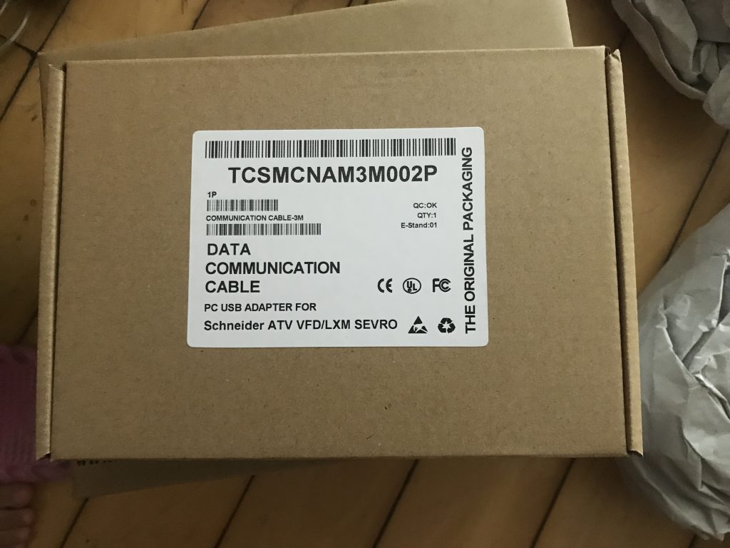 TCSMCNAM3M002P Data Communication Calbe USB to RJ45